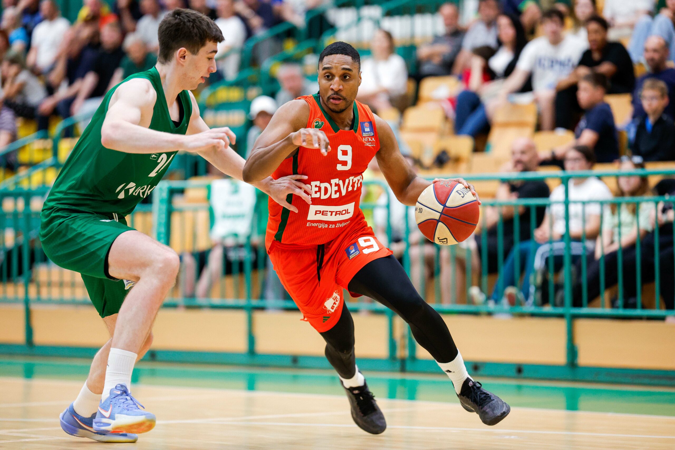 Zmaga Zmajev na slovenskem derbiju