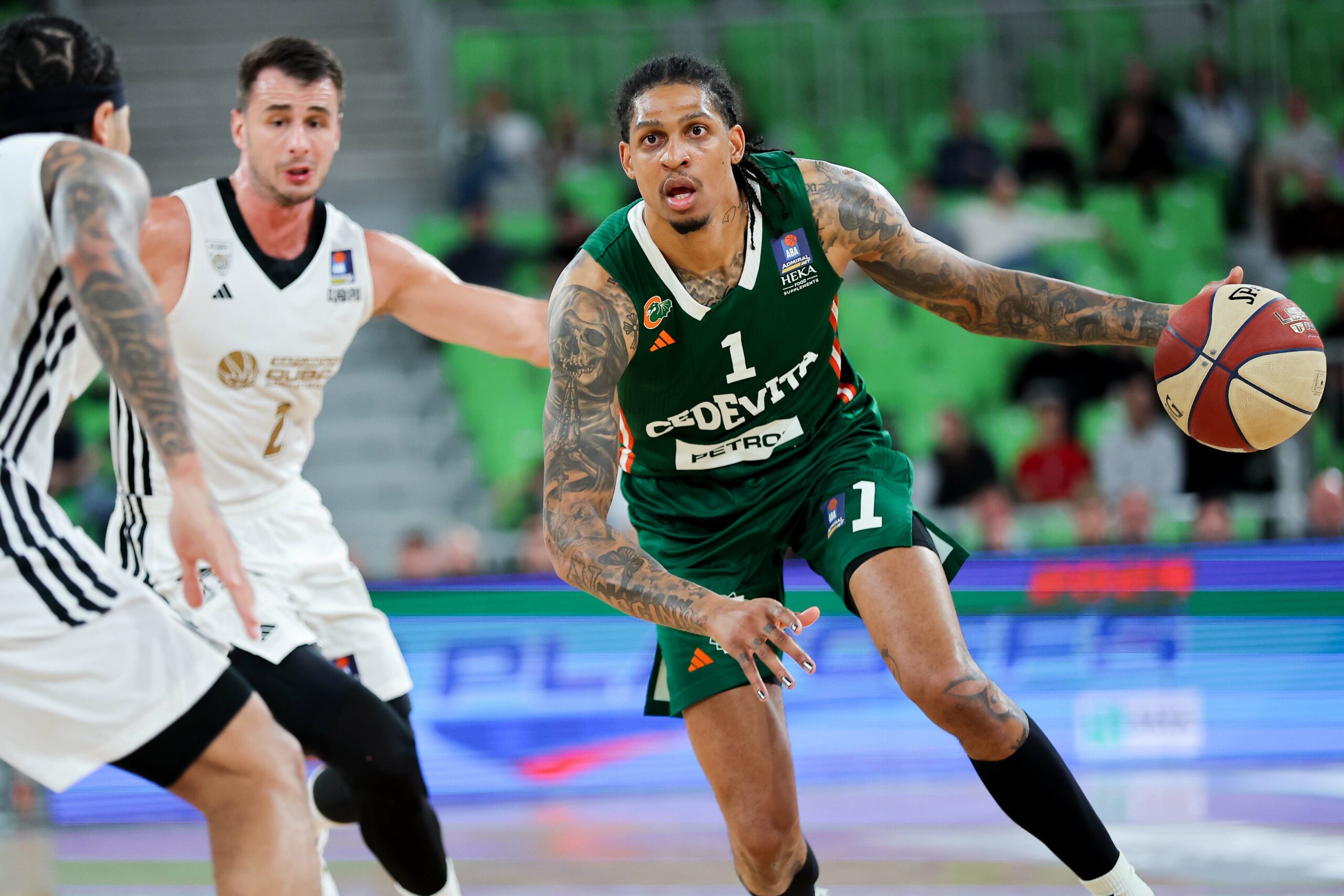 Devin Robinson po poškodbi stegenske mišice s parketa odsoten vsaj ...